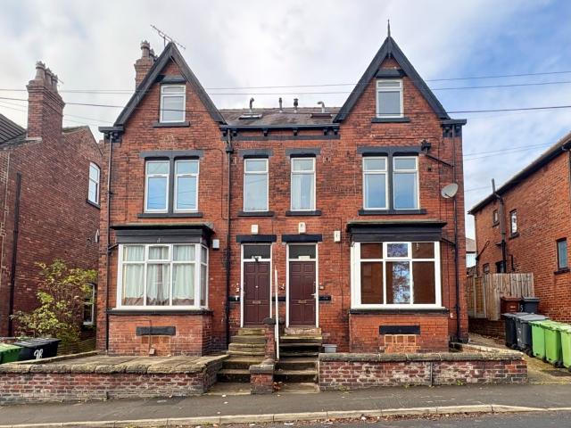Apartment at Kirkstall Avenue, Leeds