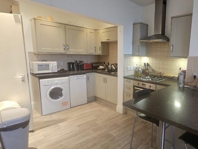 Apartment at Kirkstall Lane, Leeds