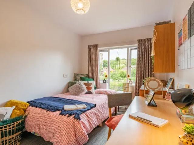 Apartment at Kirkstall Lane, Leeds