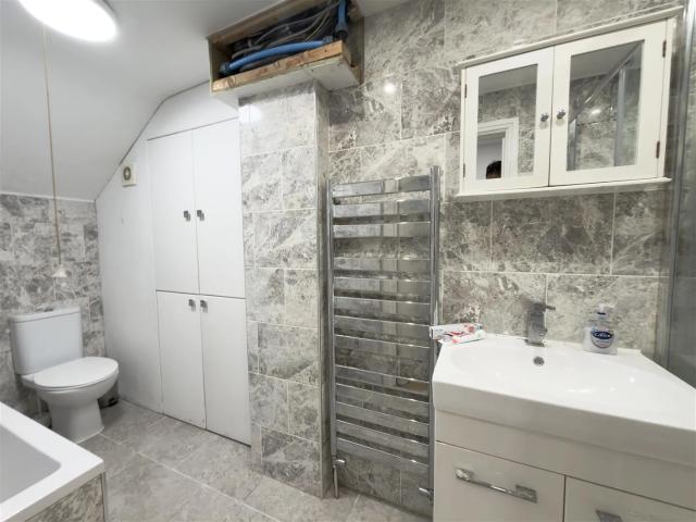 Apartment at Kyverdale Road, Greater London