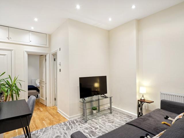 Apartment at Kynance Mews, Greater London