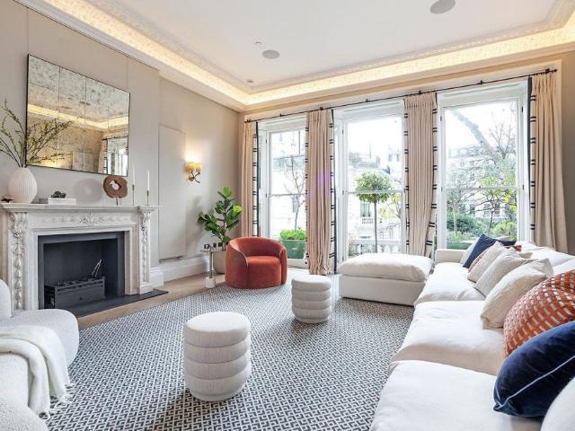 Apartment at Kynance Mews, Greater London