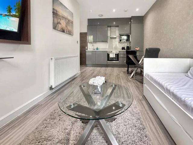 Apartment at H6 Childs Way, Milton Keynes