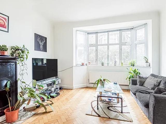 Apartment at Hothfield Place, Greater London