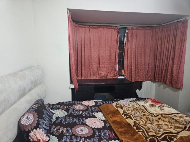 Apartment at Hounslow Road, Greater London