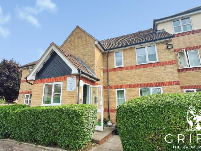 Apartment at Hove Close, Grays
