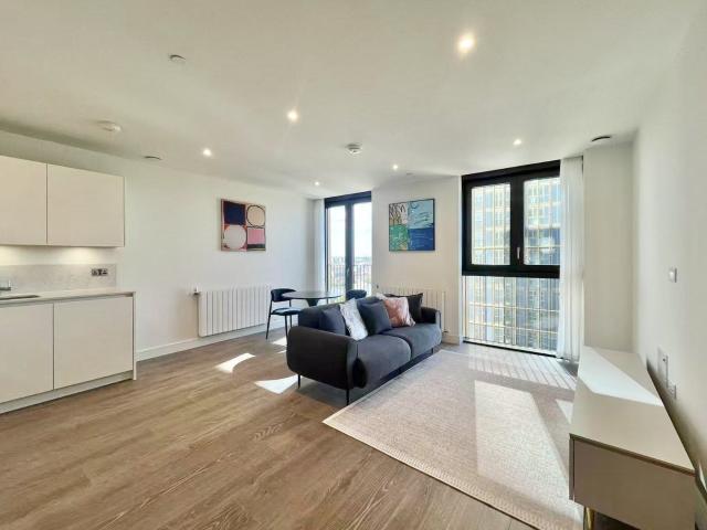 Apartment at Howard's Road, Greater London