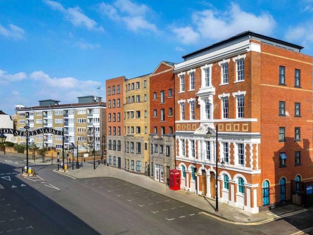 Apartment at Hoxton Street, Greater London