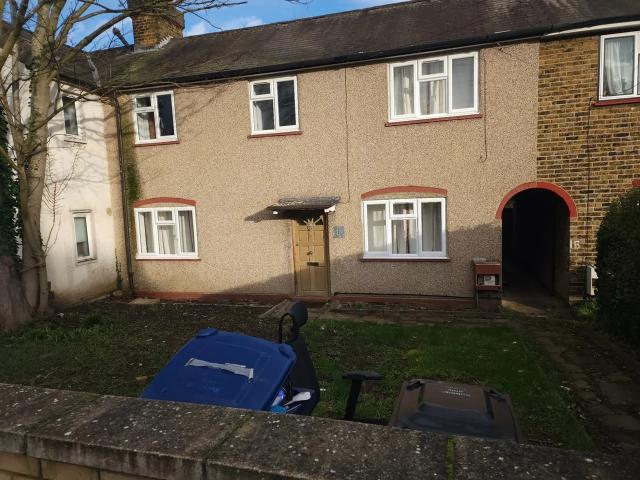 Apartment at Hoylake Road, Greater London