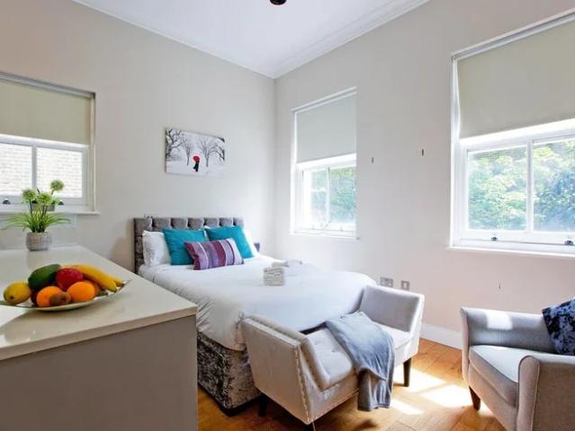 Apartment at Hogarth Road, Greater London