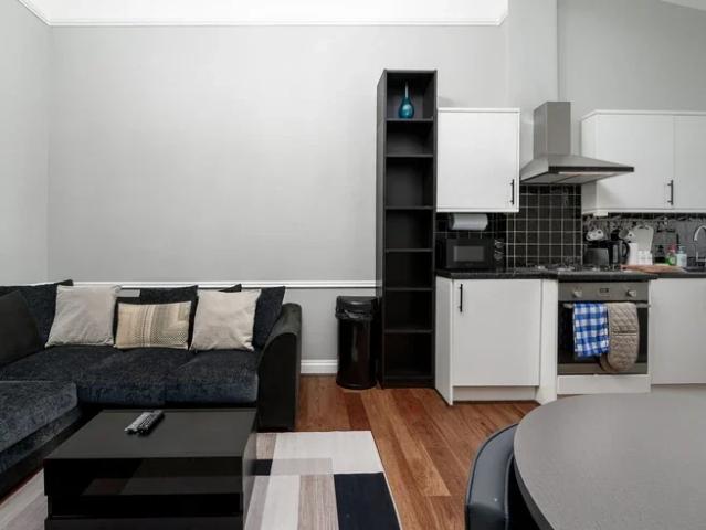 Apartment at Hogarth Road, Greater London