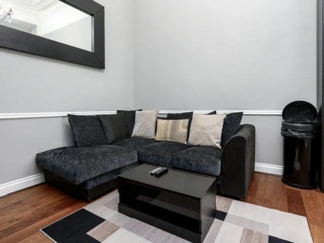 Apartment at Hogarth Road, Greater London