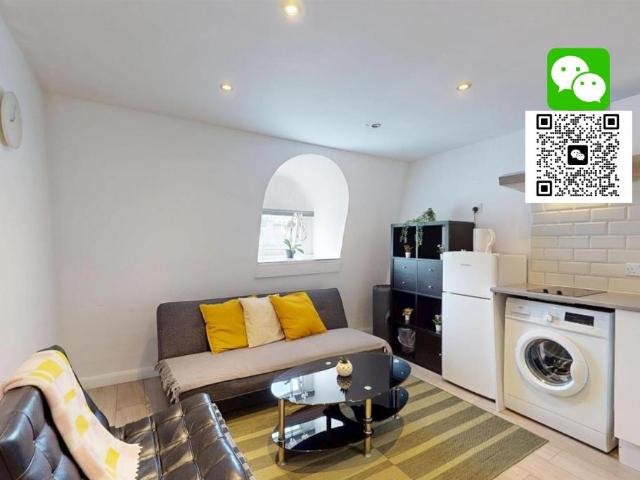 Apartment at Hogarth Road, Greater London
