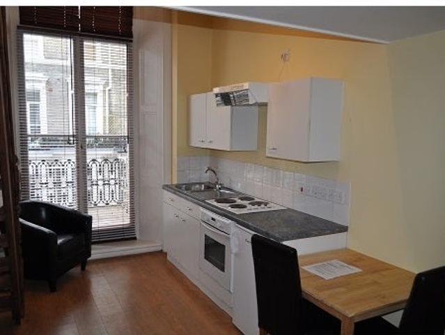 Apartment at Hogarth Road, Greater London