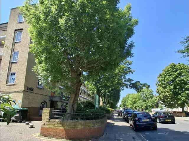 Apartment at Holbrooke Court, Greater London