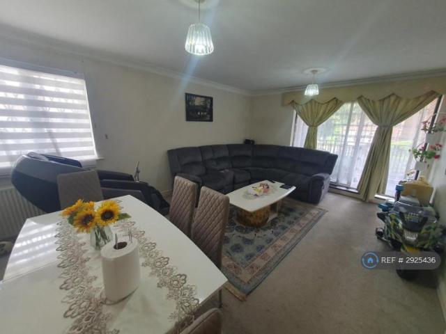 Apartment at Holders Hill Road, Greater London