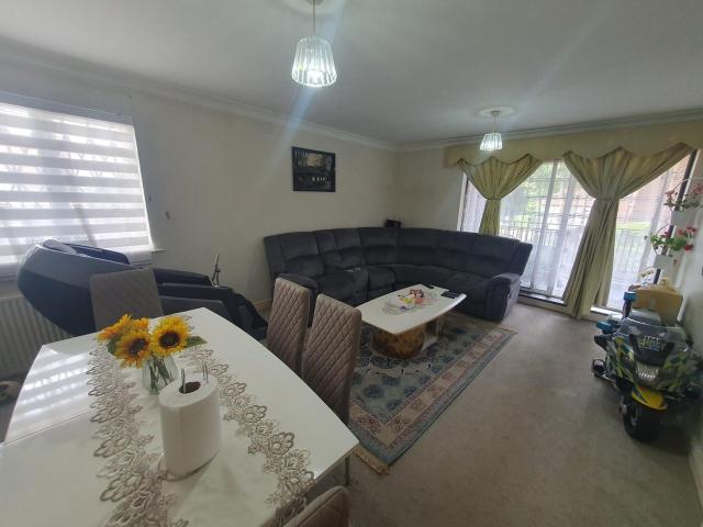 Apartment at Holders Hill Road, Greater London