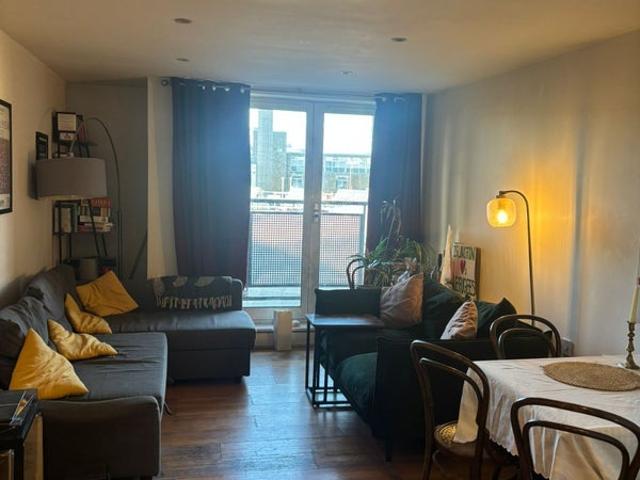 Room at Holloway Road, Greater London
