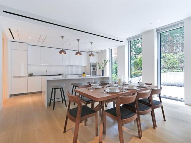 Apartment at Holland Green Place, Greater London