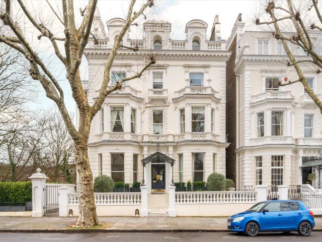 Apartment at Holland Park, Greater London