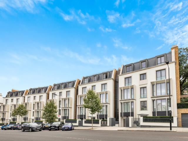 Apartment at Holland Park, Greater London
