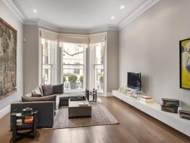 Apartment at Holland Park, Greater London