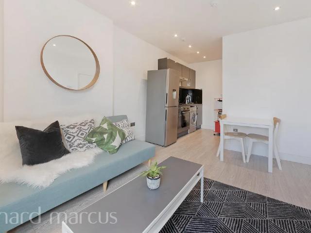 Apartment at Holland Road, Greater London