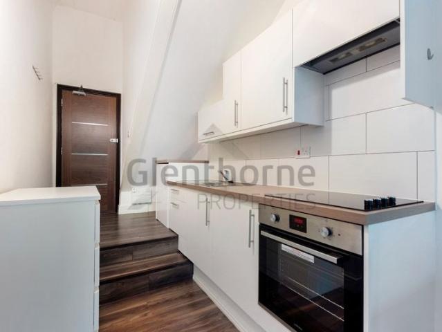 Apartment at Holland Road, Greater London