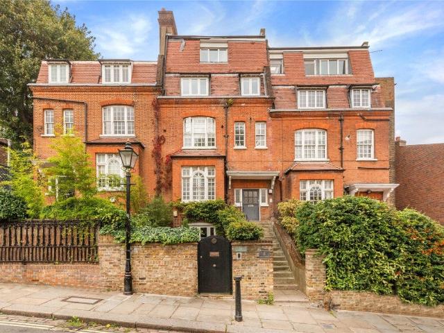 Apartment at Holly Hill, Greater London