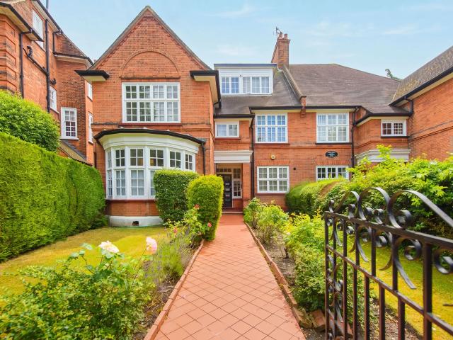 Apartment at Hollycroft Avenue, Greater London