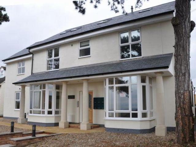 Apartment at Hollymount, Worcester