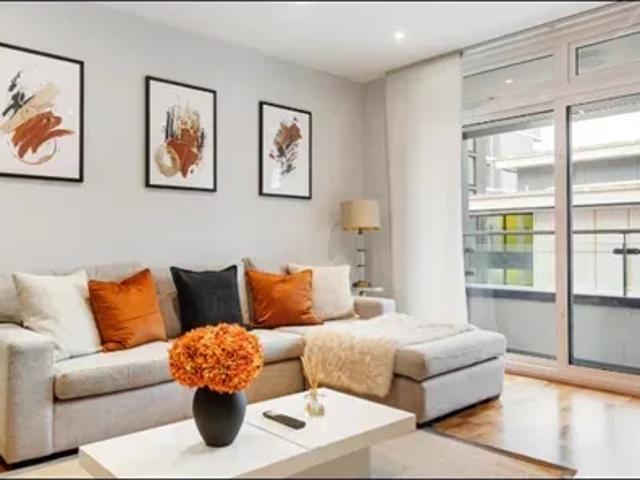 Apartment at Holman Road, Greater London