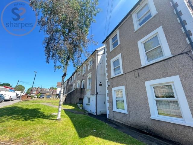 Apartment at Holmesdale Road, Greater London