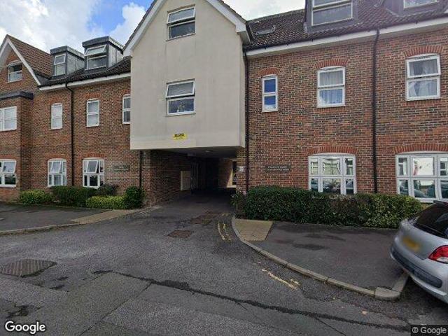 Apartment at Holmesdale Road, Reigate and Banstead