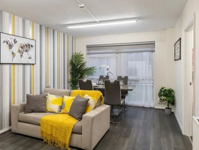 Apartment at Holmleigh Road, Greater London