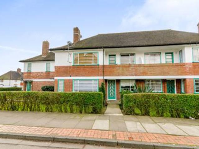 Apartment at Holyoake Walk, Greater London