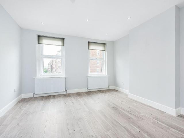 Apartment at Homerton High Street, Greater London