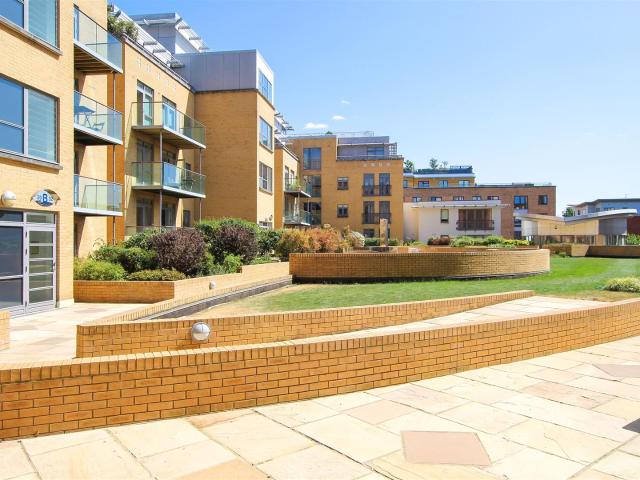 Apartment at Homerton Street, Cambridge