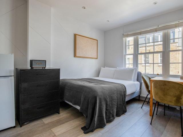 Apartment at Homer Street, City of Westminster
