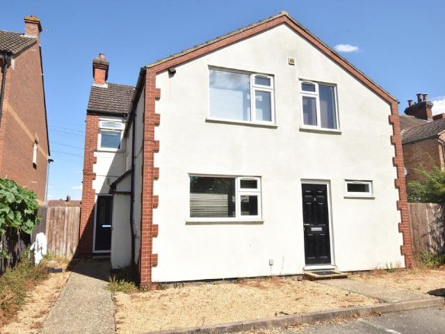 Apartment at Honey Hill Road, Bedford