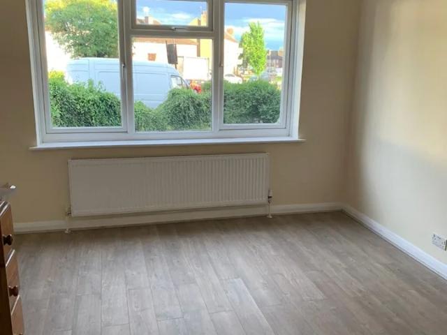 Apartment at Honeypot Lane, Greater London