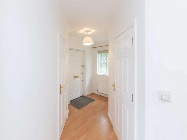 Apartment at Honiton Gardens, Greater London