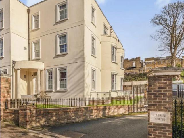 Apartment at Honor Oak Rise, Greater London