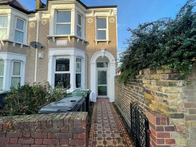 Apartment at Honley Road, Greater London