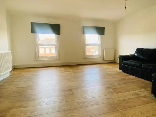 Apartment at Hook Road, Greater London