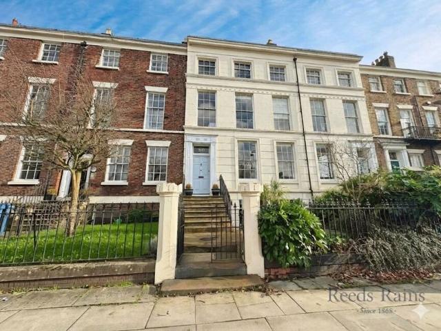 Apartment at Hope Street, Liverpool