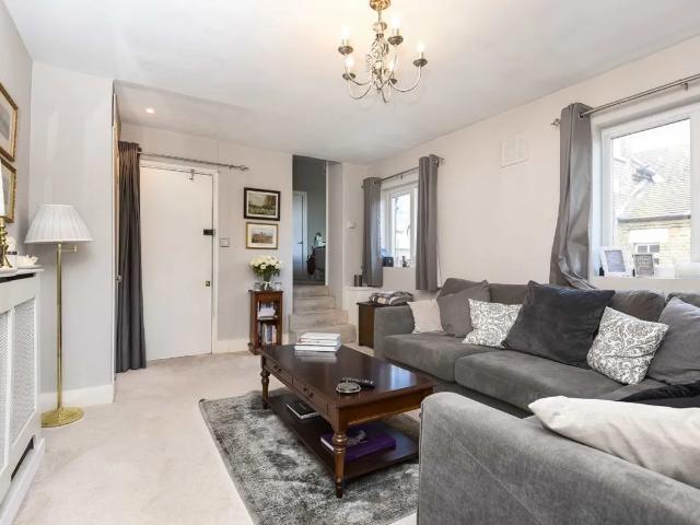 Apartment at Hopton Road, Greater London