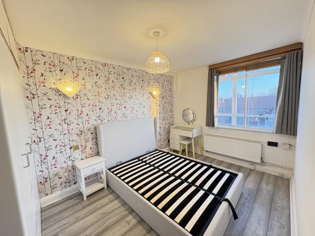 Apartment at Hopton Road, Greater London