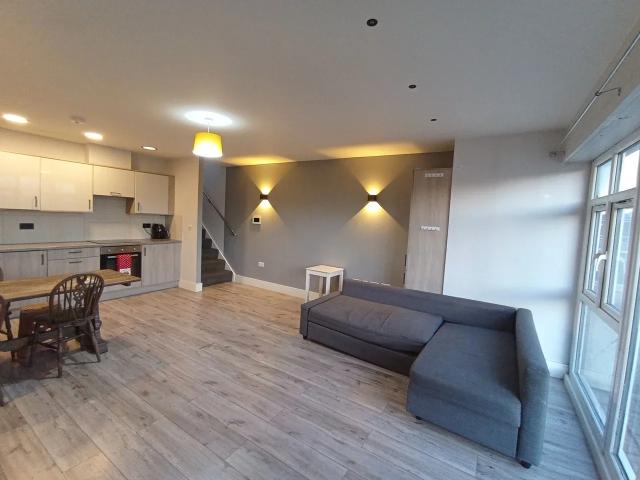 Apartment at Hornchurch Road, Greater London