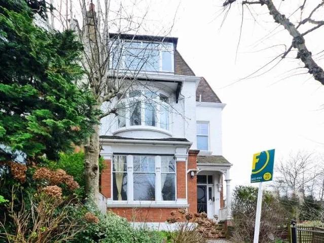 Apartment at Hornsey Lane Gardens, Greater London